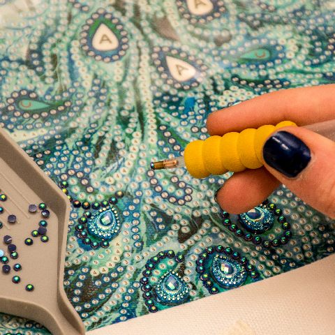 Top Diamond Painting Tips and Tricks for Beginners and Pros – Hallmark ...